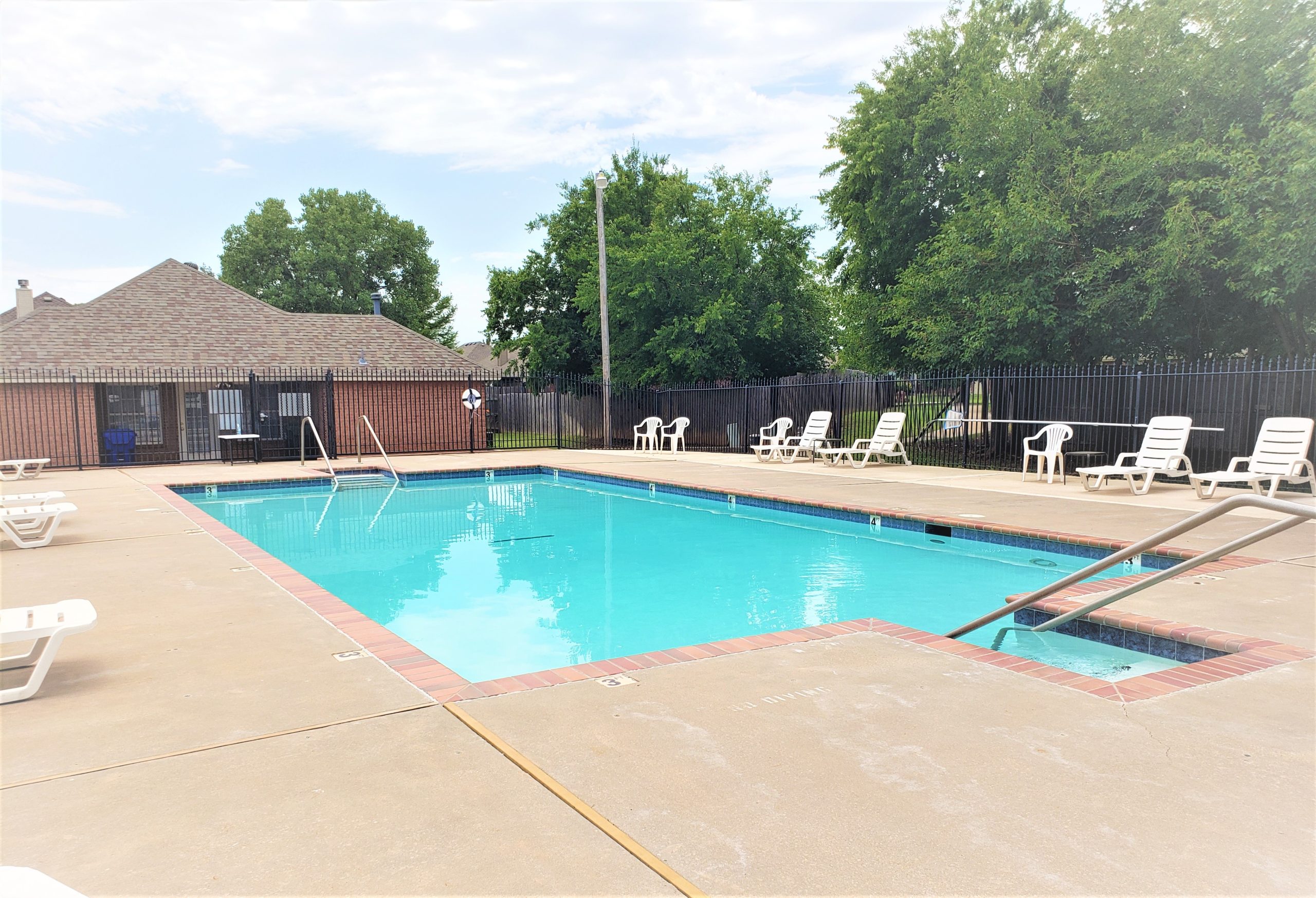 Clubhouse Reservations | Hawthorne Place Norman